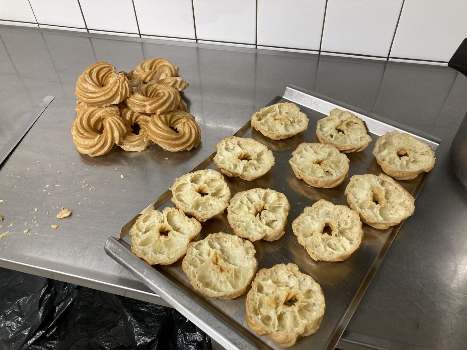 Choux Pastry - One Dough Three Different Pastries / Šlágr Café (Marie ...